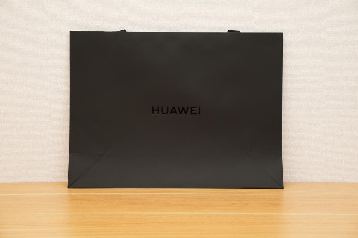 HUAWEI Classic Backpack レビュー | 高級感あるミニマルデザイン、中の構造を解説してみた | じゃが畑