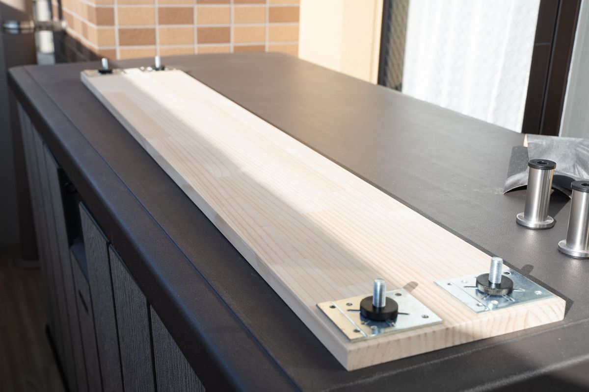 【DIY】デスクシェルフ自作してみた | パイン集成材とIKEA CAPITAでたったの1時間で完成 | じゃが畑