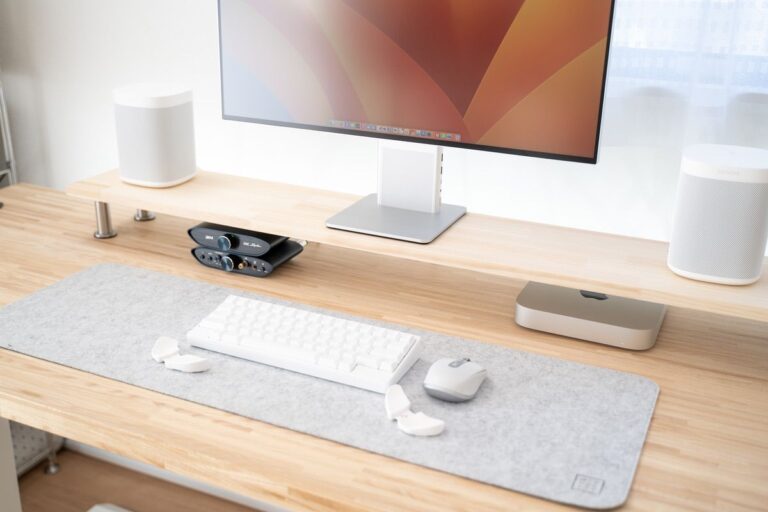 【DIY】デスクシェルフ自作してみた | パイン集成材とIKEA CAPITAでたったの1時間で完成 | じゃが畑