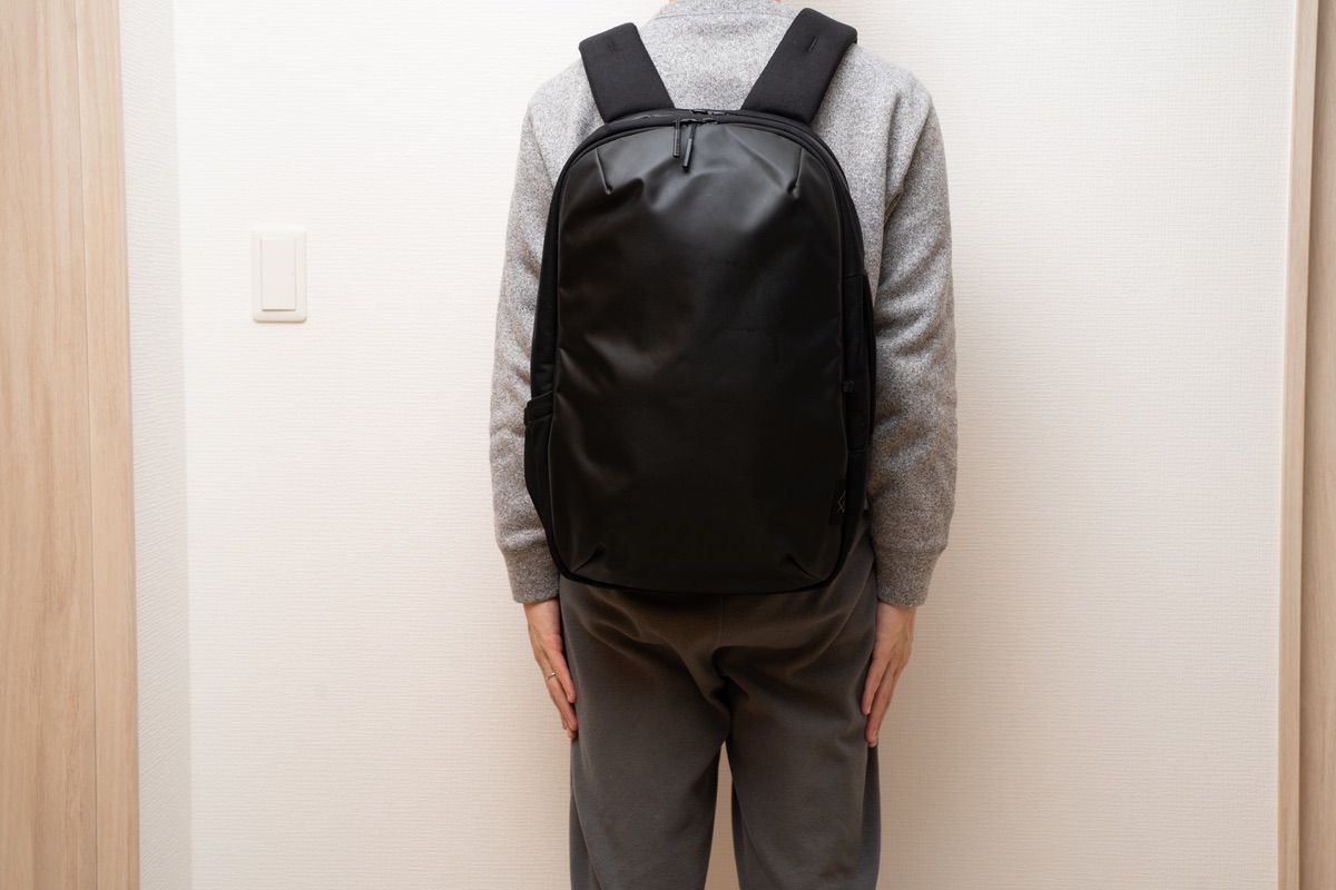 WEXLEY ACTIVE PACK CORDURA COATED BLACK レビュー | MacBookとiPadを両方持ち歩けるスリーブ ...
