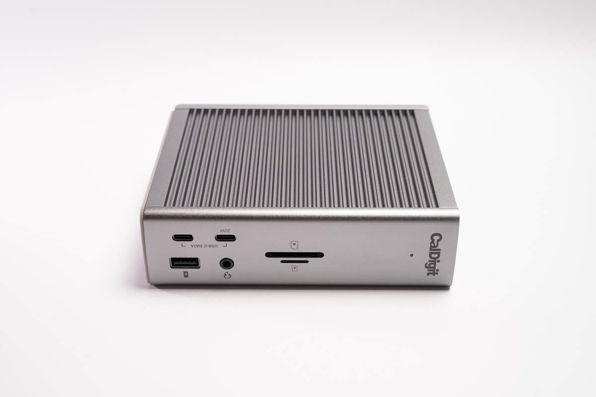 Caldigit TS4 レビュー | Thunderbolt 4対応の最強ドッキングステーション | じゃが畑