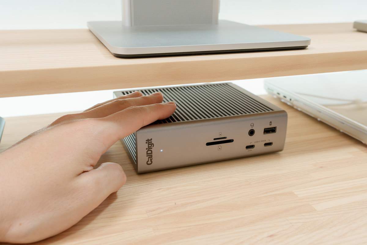 Caldigit TS4 レビュー | Thunderbolt 4対応の最強ドッキングステーション | じゃが畑
