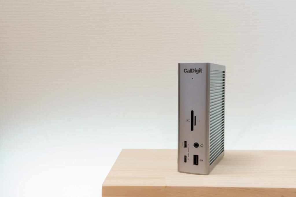 Caldigit TS4 レビュー | Thunderbolt 4対応の最強ドッキングステーション | じゃが畑