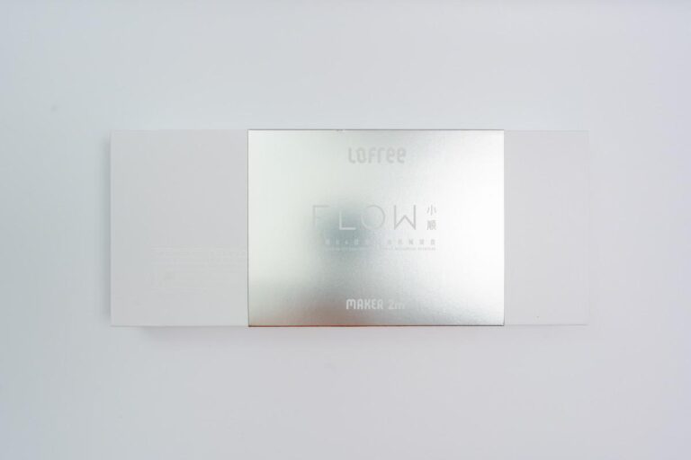 LOFREE FLOW レビュー | ガスケットマウント搭載のロープロファイルキーボード | じゃが畑