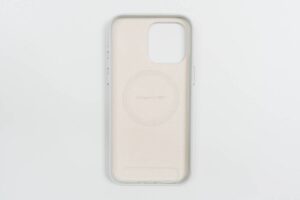 【重量わずか30g】MOFT MOVAS レザーケース レビュー | 純正レザーケースに変わる選択肢 | じゃが畑