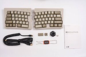 Mistel MD600 Alpha BT Rhino レビュー | Aliceレイアウトの60%分割キーボード | じゃが畑